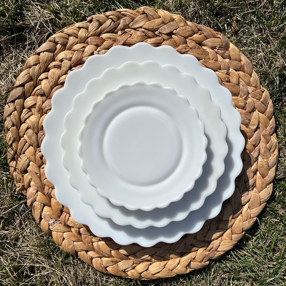 Dining | Milk Glass Plate Set Of 6 Nesting Sizes Scalloped Edges ...